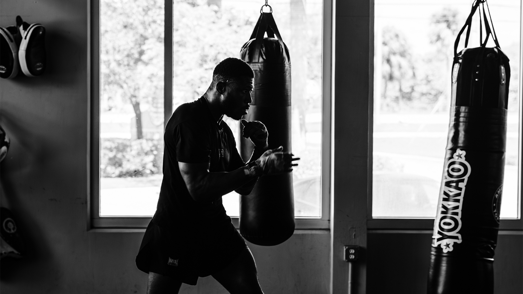 Shadow boxing - METAL BOXE